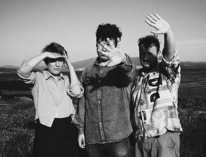 XX20 AÑOS DEL TRIÁNGULO - revistaindie.com