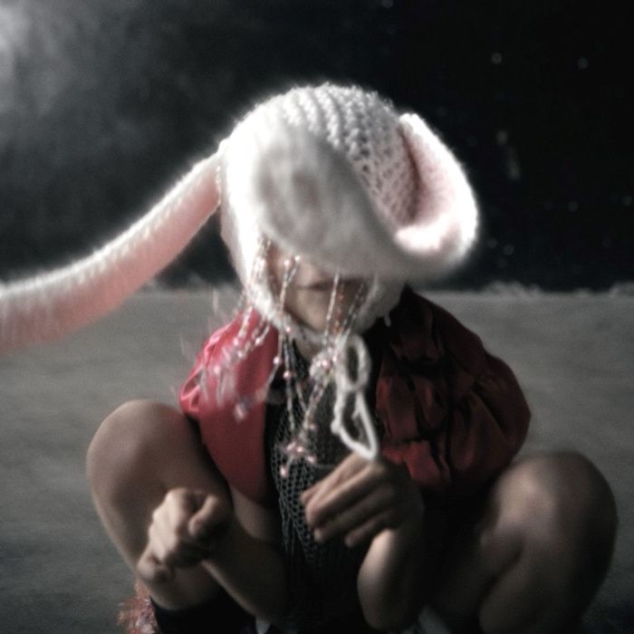 MERINA GRIS SUÉLTAME PERO NO TE VAYAS MUY LEJOS - revistaindie.com